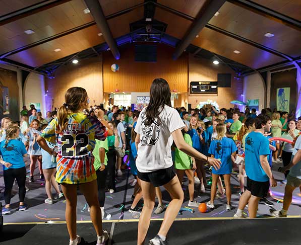 Wake Forest students stand up to cancer | Wake Forest News