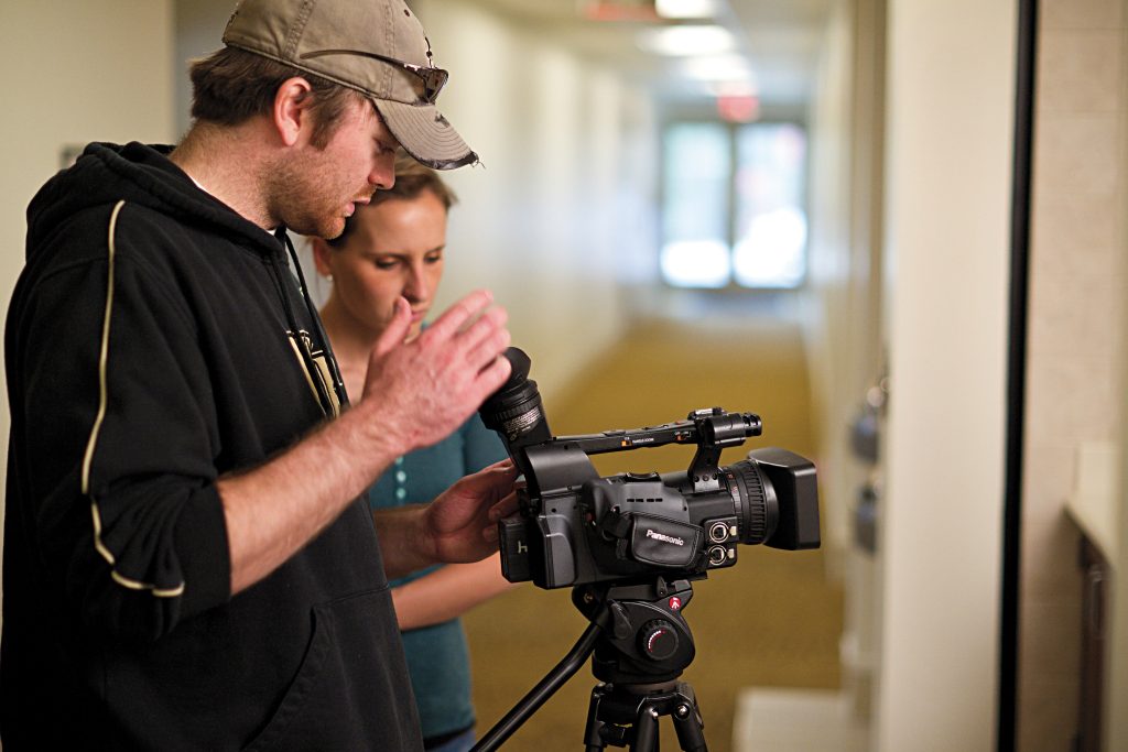 Shane Harris ('98) moves to Foreign Policy | Wake Forest Magazine